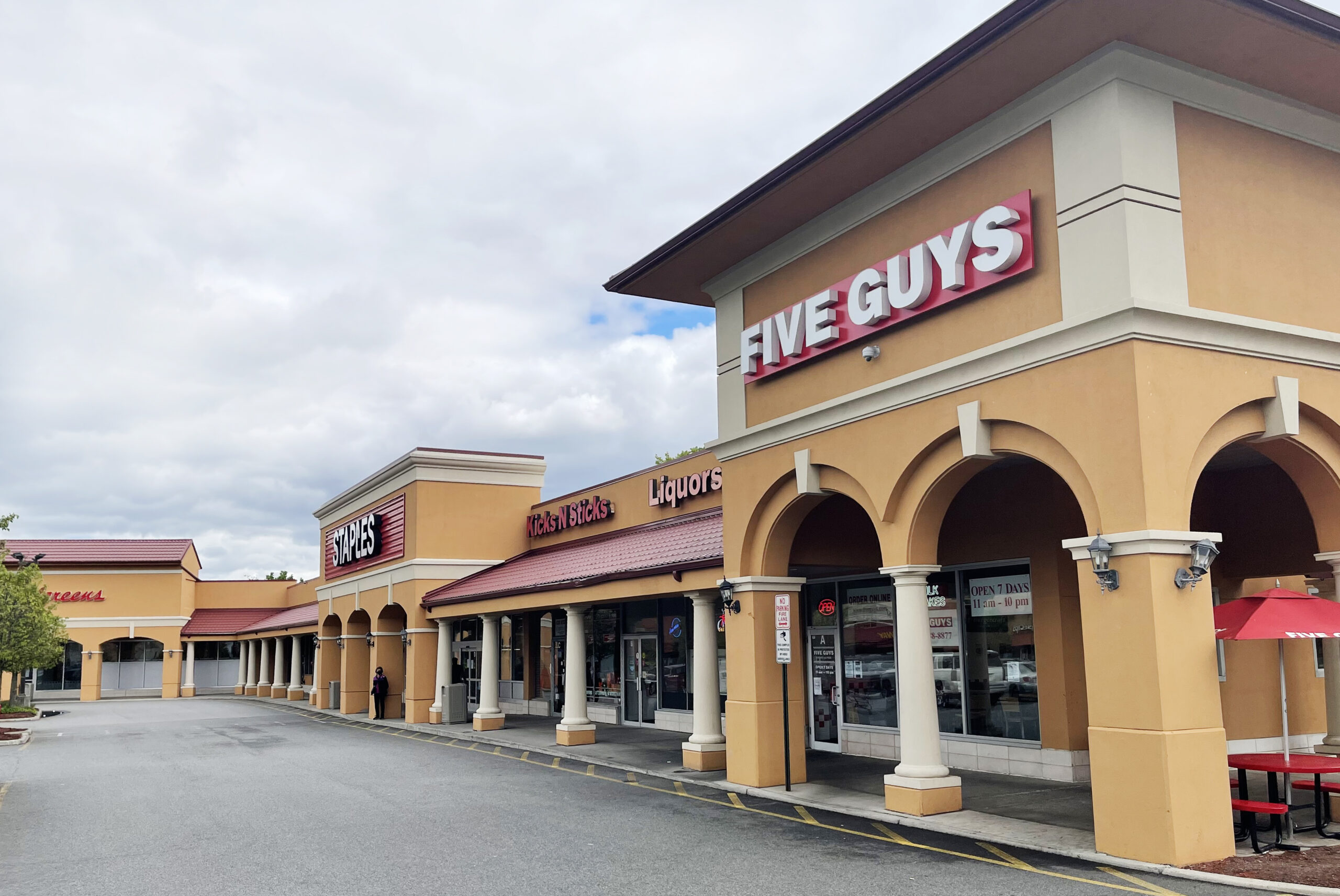 Millburn Village Mall - Levin Management